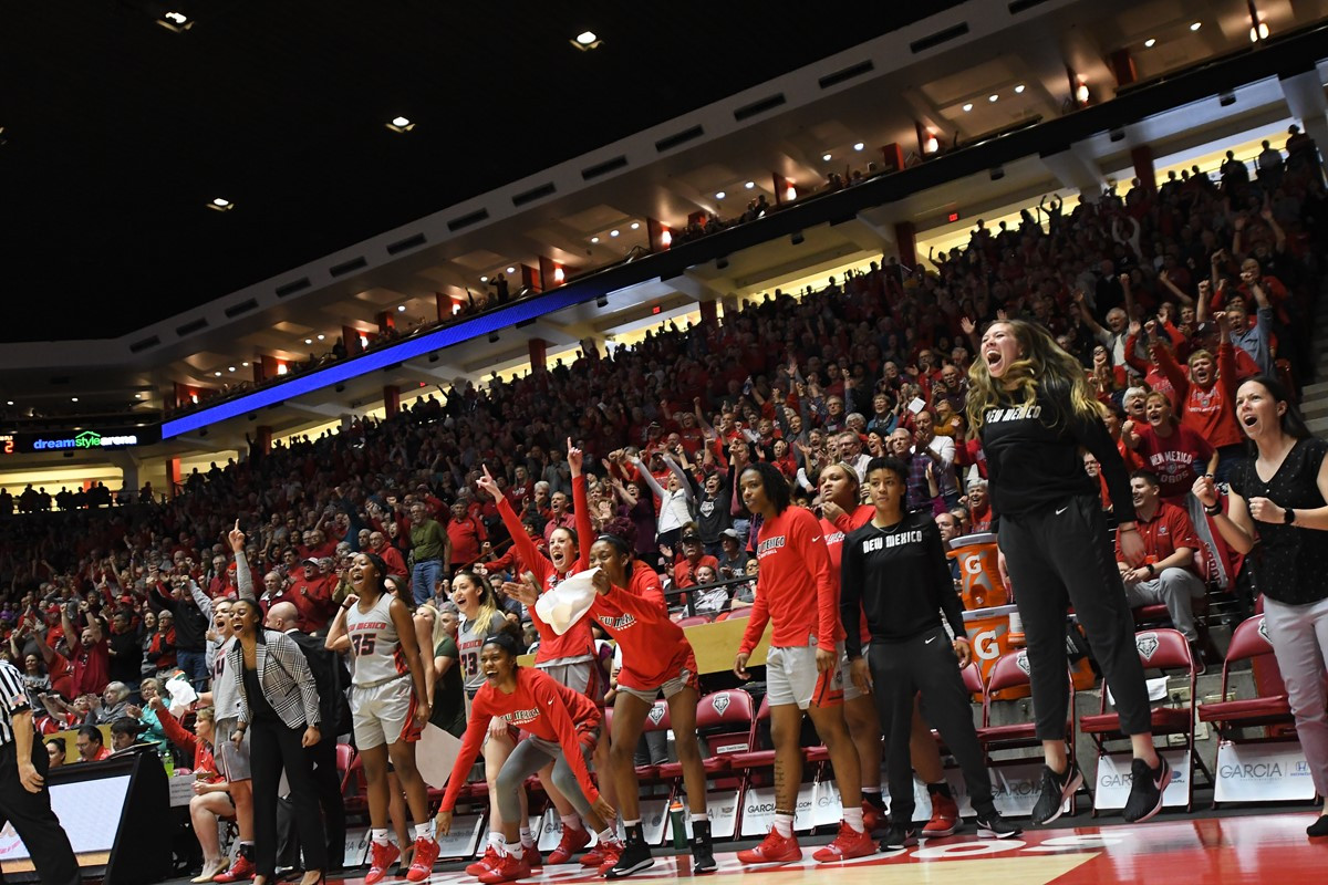 Lobos beat Fresno State, 82-73 in front of over 8,000 in The Pit - New ...