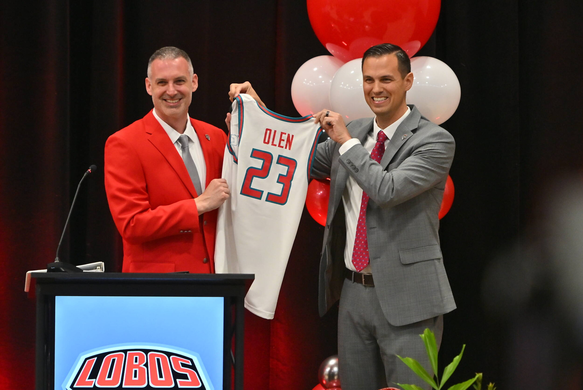 Eric Olen Introduced as Lobo Men’s Basketball Coach - New Mexico Lobos - Official Athletics Website