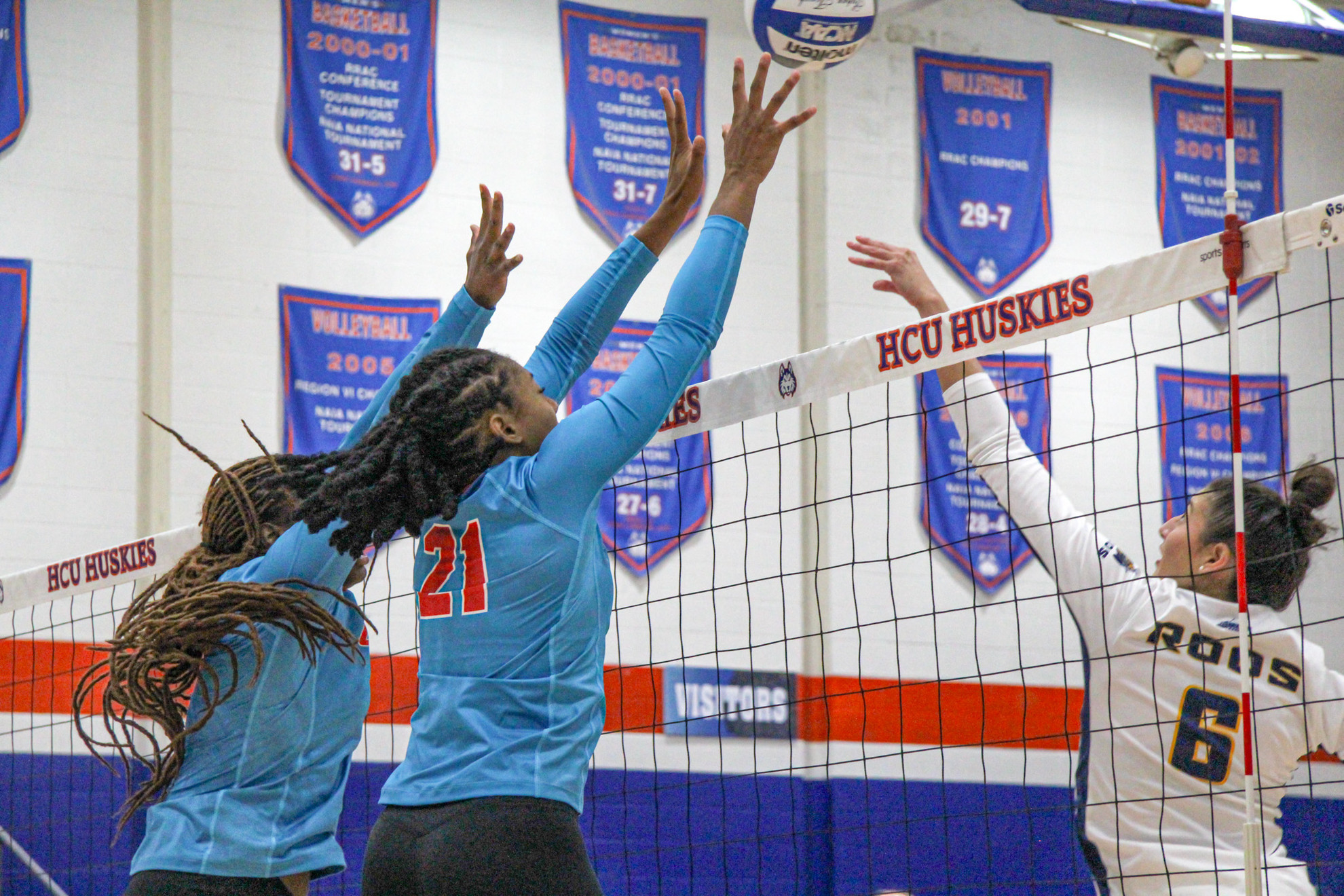 Lobos Dispatch Host HCU in Four, Complete 3-0 Weekend in Houston - New ...