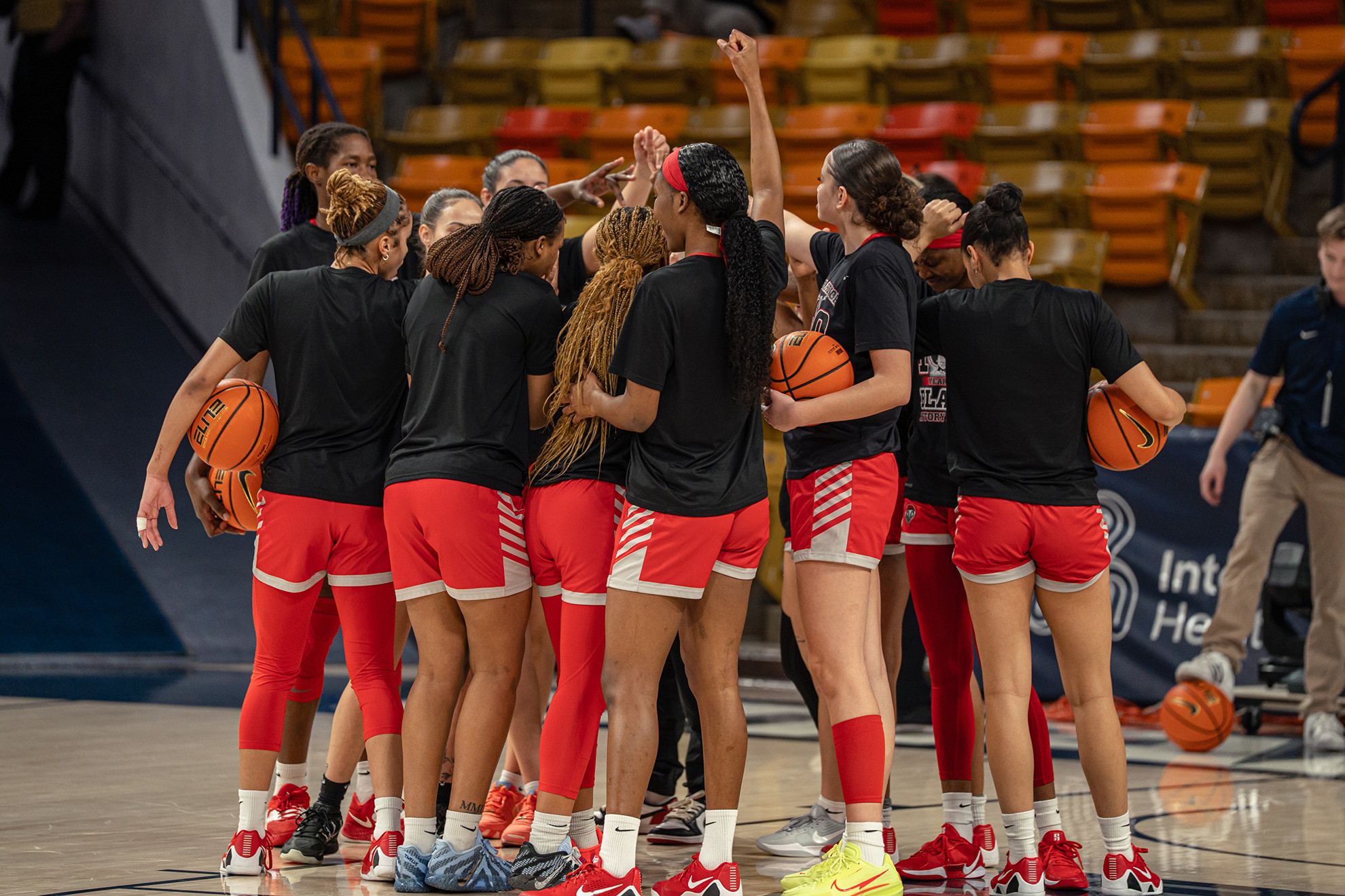Lobos Win No. 20 in Road Win at Utah State - New Mexico Lobos ...