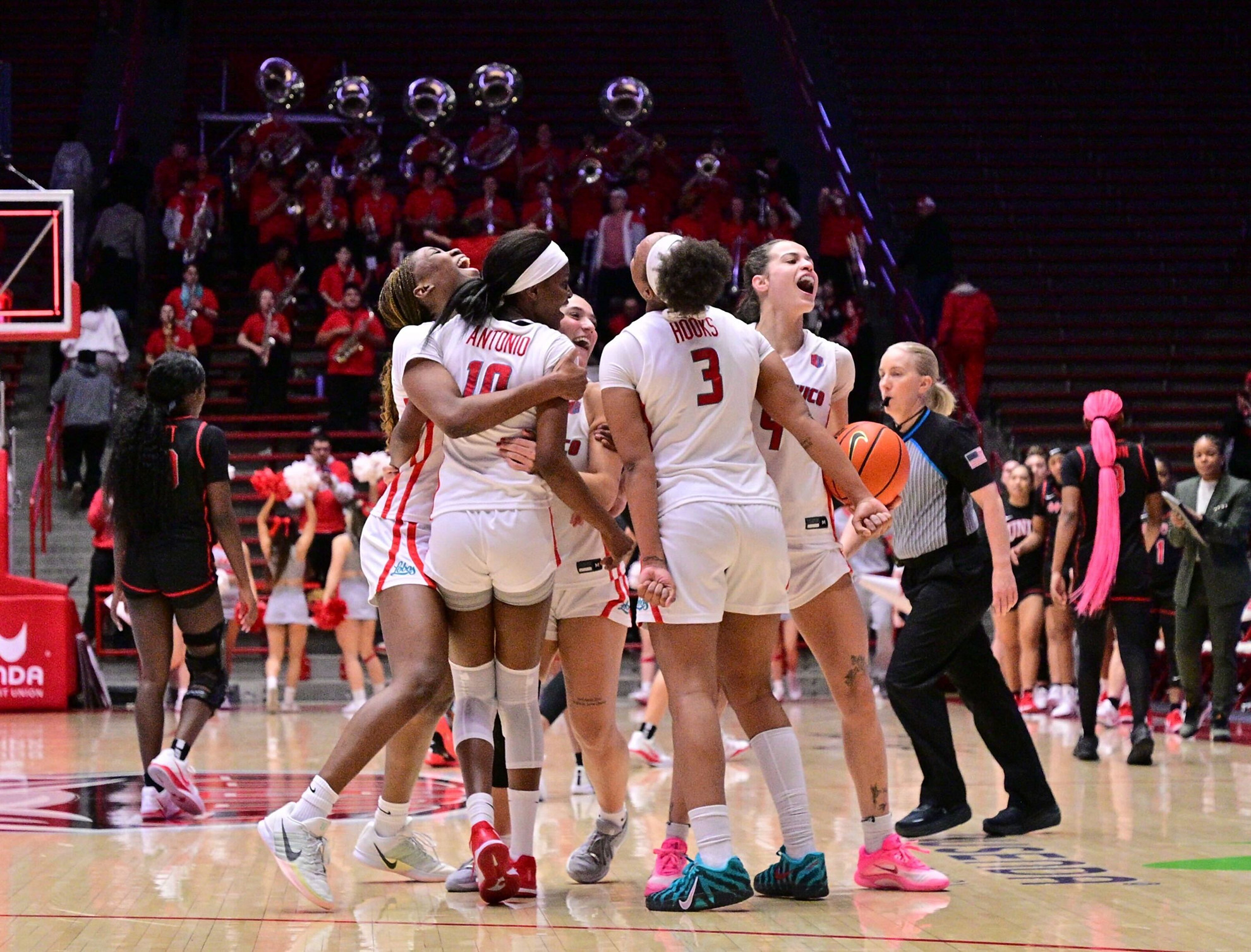 Lobos Never Trail in Win Over Lady Rebels - New Mexico Lobos - Official ...